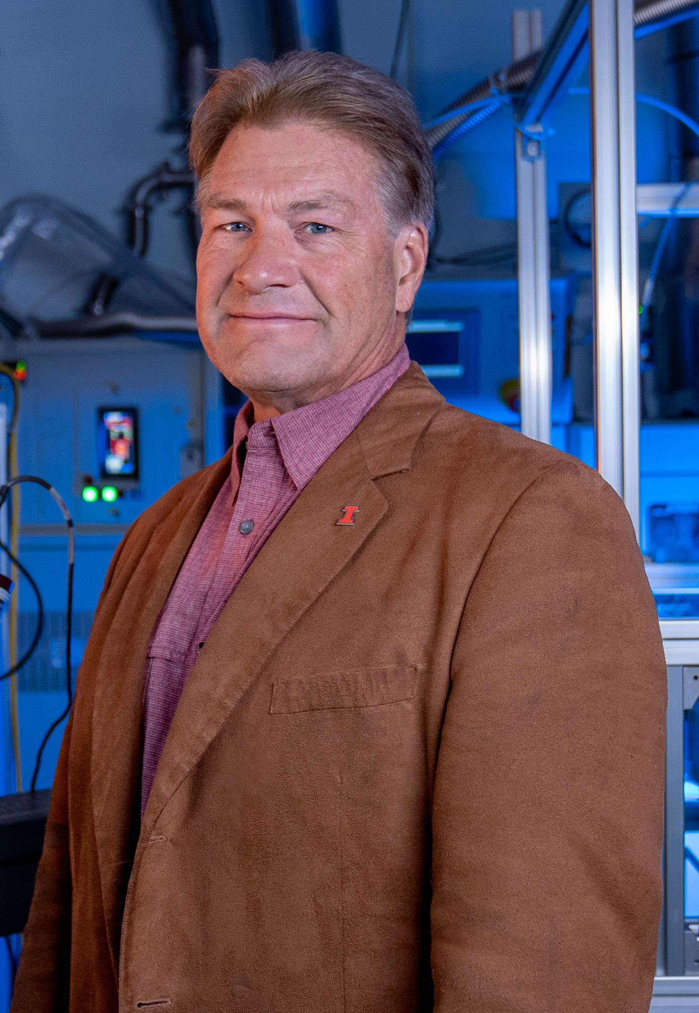 Michigan Plasma prize honors University of Illinois professor