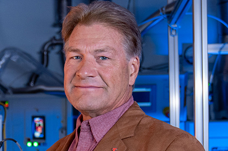 Michigan Plasma prize honors University of Illinois professor